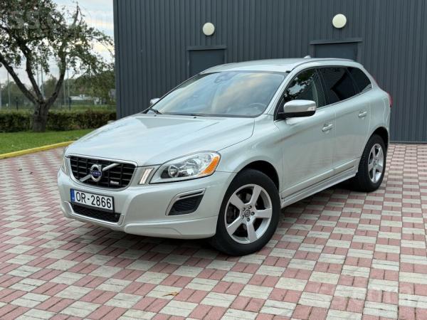 Balts Volvo XC60 2012 Aizkraukle, ar dzinēja tilpumu 2.40 L un nobraukumu 302 tūkst. km par 9660 €, foto 1 vietnē AUTOMOTO.COM.LV