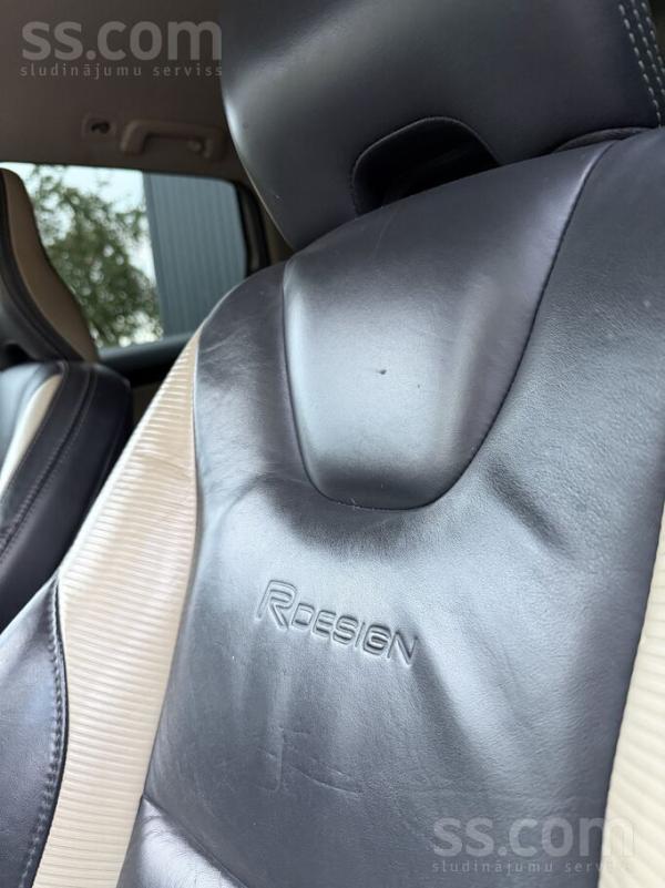 Balts Volvo XC60 2012 Aizkraukle, ar dzinēja tilpumu 2.40 L un nobraukumu 302 tūkst. km par 9660 €, foto 8 vietnē AUTOMOTO.COM.LV