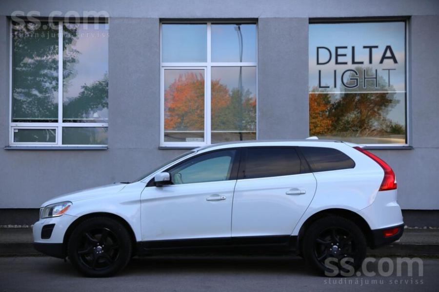 Balts Volvo XC60 2012 Rīga, ar dzinēja tilpumu 2.40 L un nobraukumu 363 tūkst. km par 7495 €, foto 3 vietnē AUTOMOTO.COM.LV