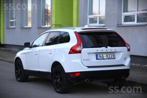 Balts Volvo XC60 2012 Rīga, ar dzinēja tilpumu 2.40 L un nobraukumu 363 tūkst. km par 7495 €, foto 6 vietnē AUTOMOTO.COM.LV