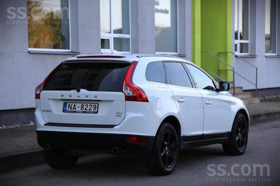 Balts Volvo XC60 2012 Rīga, ar dzinēja tilpumu 2.40 L un nobraukumu 363 tūkst. km par 7495 €, foto 7 vietnē AUTOMOTO.COM.LV