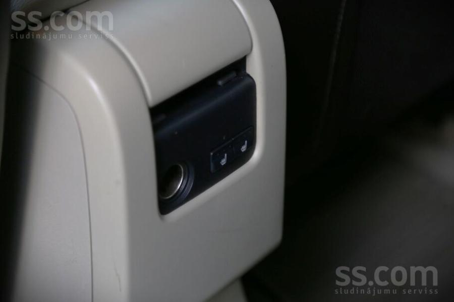 Balts Volvo XC60 2012 Rīga, ar dzinēja tilpumu 2.40 L un nobraukumu 363 tūkst. km par 7495 €, foto 19 vietnē AUTOMOTO.COM.LV
