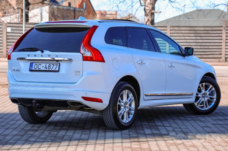 Balts Volvo XC60 2013 Jelgava, ar dzinēja tilpumu 2.40 L un nobraukumu 0 tūkst. km par 14650 €, foto 5 vietnē AUTOMOTO.COM.LV