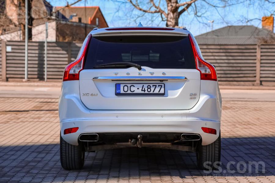 Balts Volvo XC60 2013 Jelgava, ar dzinēja tilpumu 2.40 L un nobraukumu 0 tūkst. km par 14650 €, foto 6 vietnē AUTOMOTO.COM.LV