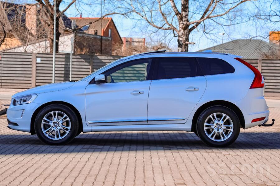 Balts Volvo XC60 2013 Jelgava, ar dzinēja tilpumu 2.40 L un nobraukumu 0 tūkst. km par 14650 €, foto 8 vietnē AUTOMOTO.COM.LV