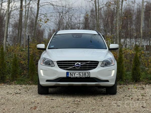 White Volvo XC60 2013 in Jelgava, with an engine capacity of 2.40 L and mileage of 0 thousand km for 9200 €, photo 1 on AUTOMOTO.COM.LV