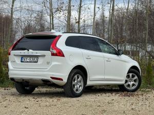 White Volvo XC60 2013 in Jelgava, with an engine capacity of 2.40 L and mileage of 0 thousand km for 9200 €, photo 5 on AUTOMOTO.COM.LV