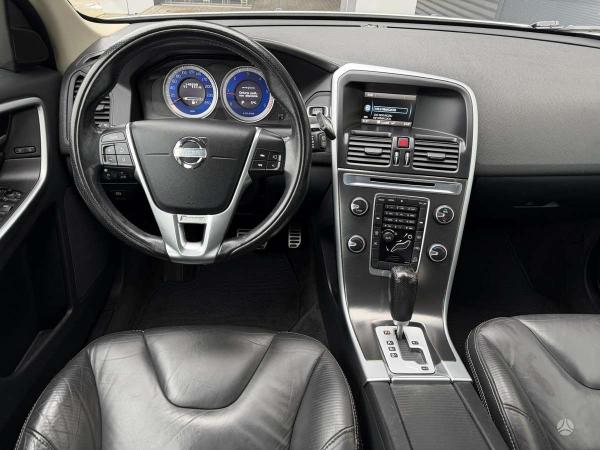 Balts Volvo XC60 2013 Viļņa, ar dzinēja tilpumu 2.40 L un nobraukumu 140 tūkst. km par 11999 €, foto 11 vietnē AUTOMOTO.COM.LV