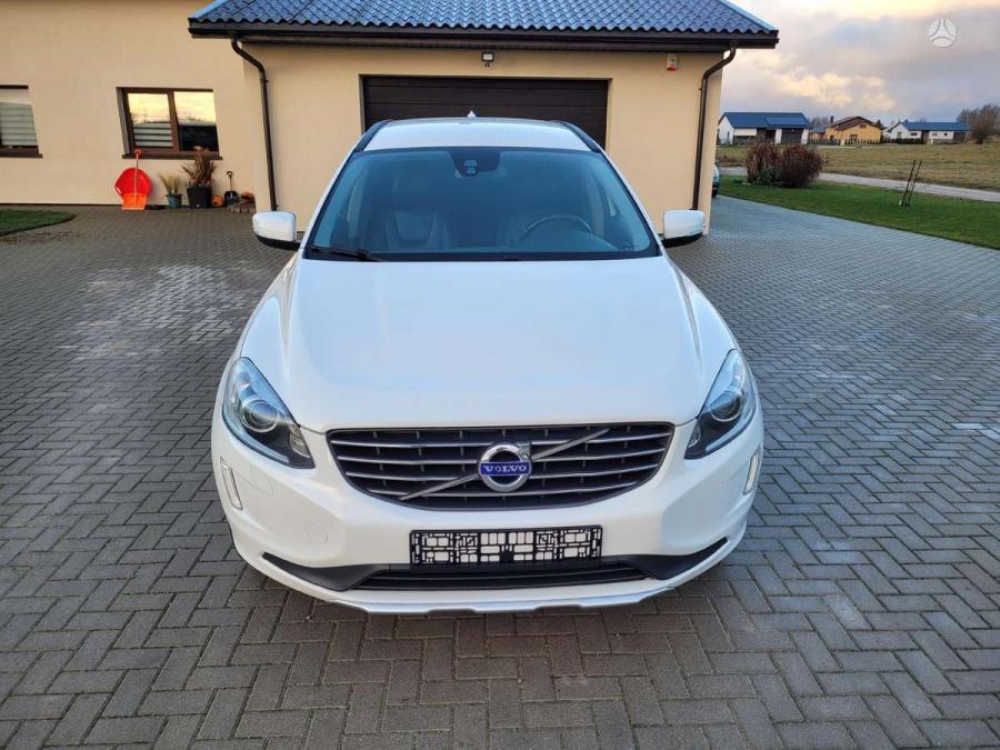 Balts Volvo XC60 2013 Raseiniai, ar dzinēja tilpumu 1.98 L un nobraukumu 288 tūkst. km par 7700 €, foto 1 vietnē AUTOMOTO.COM.LV