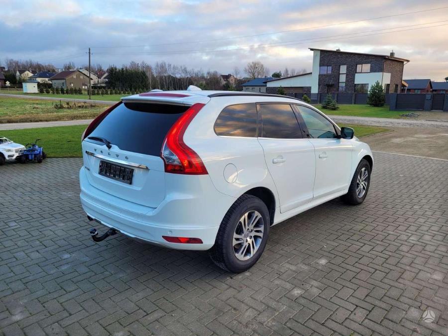 Balts Volvo XC60 2013 Raseiniai, ar dzinēja tilpumu 1.98 L un nobraukumu 288 tūkst. km par 7700 €, foto 4 vietnē AUTOMOTO.COM.LV