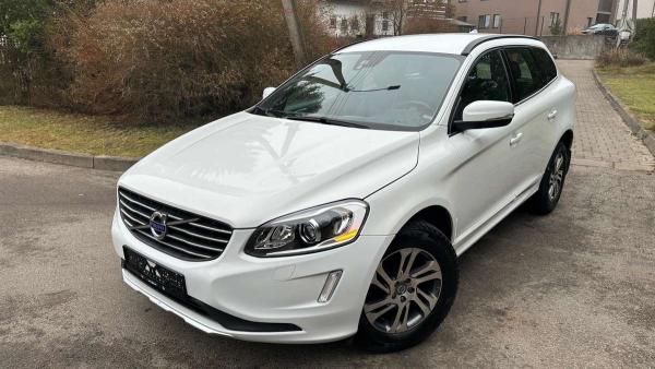 White Volvo XC60 2013 in Vilnius, with an engine capacity of 2.40 L and mileage of 237 thousand km for 10750 €, photo 1 on AUTOMOTO.COM.LV