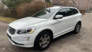 White Volvo XC60 2013 in Vilnius, with an engine capacity of 2.40 L and mileage of 237 thousand km for 10750 €, photo 9 on AUTOMOTO.COM.LV
