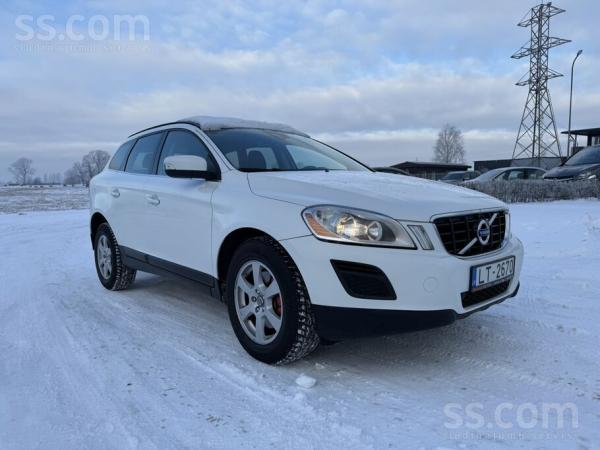 White Volvo XC60 2013 in Talsi, with an engine capacity of 2.40 L and mileage of 0 thousand km for 8470 €, photo 1 on AUTOMOTO.COM.LV