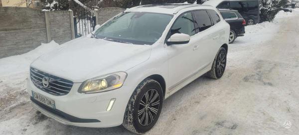White Volvo XC60 2013 in Kaunas, with an engine capacity of 2.40 L and mileage of 280 thousand km for 11850 €, photo 1 on AUTOMOTO.COM.LV