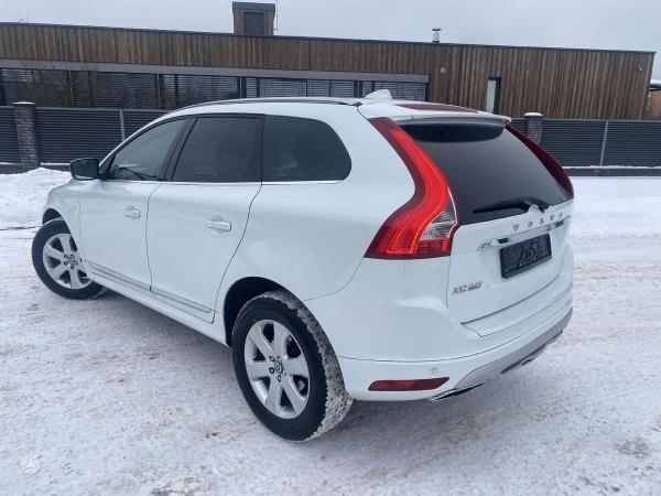 Balts Volvo XC60 2013 Šauļi, ar dzinēja tilpumu 1.98 L un nobraukumu 268 tūkst. km par 12650 €, foto 10 vietnē AUTOMOTO.COM.LV