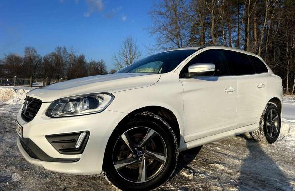White Volvo XC60 2013 in Kaunas, with an engine capacity of 2.40 L and mileage of 260 thousand km for 13300 €, photo 1 on AUTOMOTO.COM.LV