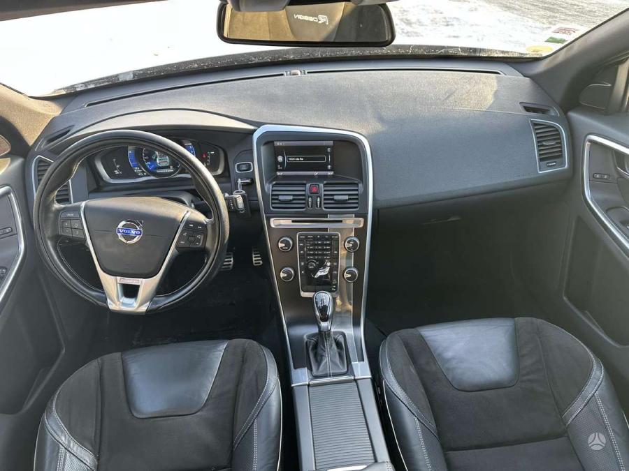 Balts Volvo XC60 2013 Kauņa, ar dzinēja tilpumu 2.40 L un nobraukumu 260 tūkst. km par 13300 €, foto 15 vietnē AUTOMOTO.COM.LV