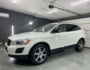 Balts Volvo XC60 2013 Utena, ar dzinēja tilpumu 2.40 L un nobraukumu 308 tūkst. km par 9950 €, foto  vietnē AUTOMOTO.COM.LV
