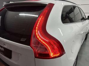 Balts Volvo XC60 2013 Utena, ar dzinēja tilpumu 2.40 L un nobraukumu 308 tūkst. km par 9950 €, foto 23 vietnē AUTOMOTO.COM.LV