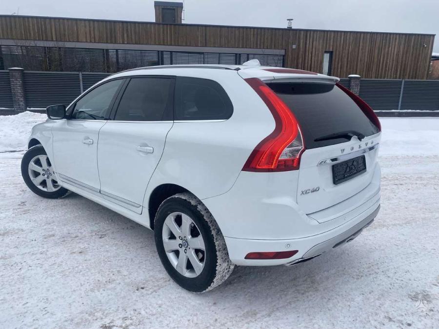 Balts Volvo XC60 2013 Šauļi, ar dzinēja tilpumu 1.98 L un nobraukumu 268 tūkst. km par 12650 €, foto 10 vietnē AUTOMOTO.COM.LV