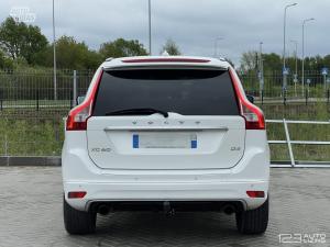 White Volvo XC60 2013 in Taurage, with an engine capacity of 2.00 L and mileage of 233 thousand km for 10700 €, photo 12 on AUTOMOTO.COM.LV