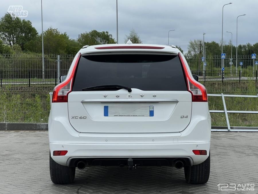 White Volvo XC60 2013 in Taurage, with an engine capacity of 2.00 L and mileage of 233 thousand km for 10700 €, photo 12 on AUTOMOTO.COM.LV