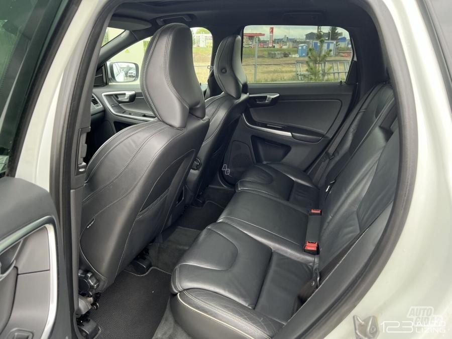 White Volvo XC60 2013 in Taurage, with an engine capacity of 2.00 L and mileage of 233 thousand km for 10700 €, photo 14 on AUTOMOTO.COM.LV