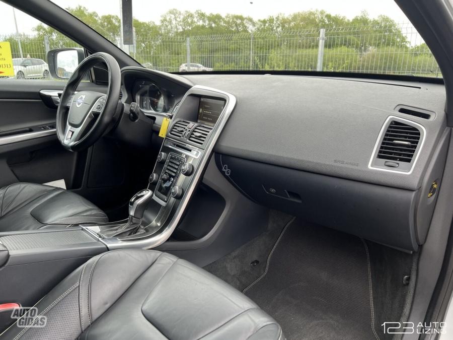 White Volvo XC60 2013 in Taurage, with an engine capacity of 2.00 L and mileage of 233 thousand km for 10700 €, photo 15 on AUTOMOTO.COM.LV