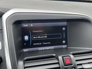 White Volvo XC60 2013 in Taurage, with an engine capacity of 2.00 L and mileage of 233 thousand km for 10700 €, photo 20 on AUTOMOTO.COM.LV