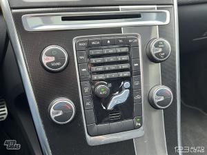 White Volvo XC60 2013 in Taurage, with an engine capacity of 2.00 L and mileage of 233 thousand km for 10700 €, photo 23 on AUTOMOTO.COM.LV