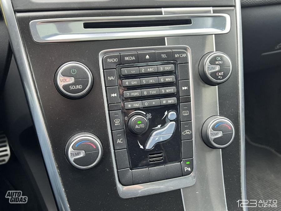 White Volvo XC60 2013 in Taurage, with an engine capacity of 2.00 L and mileage of 233 thousand km for 10700 €, photo 23 on AUTOMOTO.COM.LV
