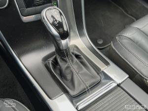 White Volvo XC60 2013 in Taurage, with an engine capacity of 2.00 L and mileage of 233 thousand km for 10700 €, photo 24 on AUTOMOTO.COM.LV