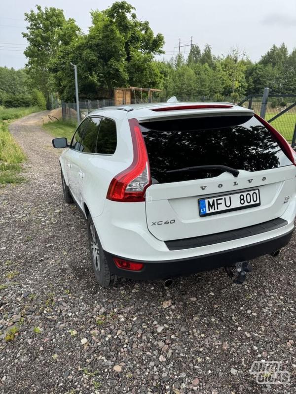 Balts Volvo XC60 2013 Kauņa, ar dzinēja tilpumu 3.00 L un nobraukumu 305 tūkst. km par 6700 €, foto 4 vietnē AUTOMOTO.COM.LV