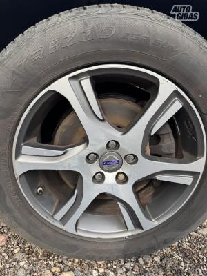 Balts Volvo XC60 2013 Kauņa, ar dzinēja tilpumu 3.00 L un nobraukumu 305 tūkst. km par 6700 €, foto 15 vietnē AUTOMOTO.COM.LV