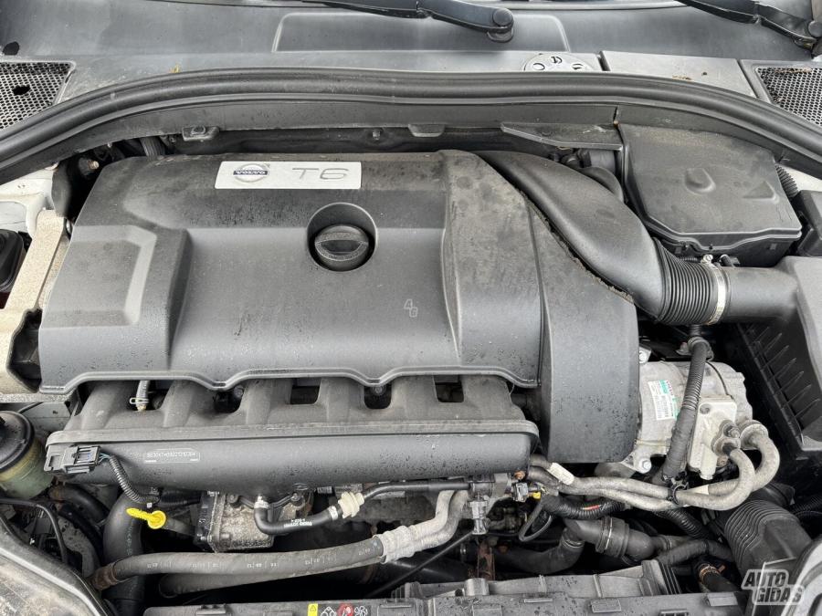 Balts Volvo XC60 2013 Kauņa, ar dzinēja tilpumu 3.00 L un nobraukumu 305 tūkst. km par 6700 €, foto 17 vietnē AUTOMOTO.COM.LV