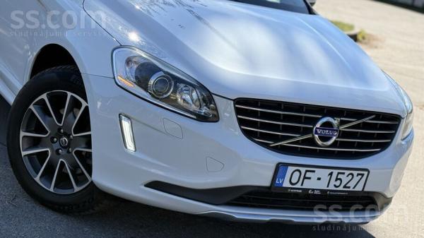 White Volvo XC60 2013 in Jurmala, with an engine capacity of 2.40 L and mileage of 0 thousand km for 10950 €, photo 4 on AUTOMOTO.COM.LV
