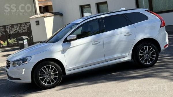 White Volvo XC60 2013 in Jurmala, with an engine capacity of 2.40 L and mileage of 0 thousand km for 10950 €, photo 7 on AUTOMOTO.COM.LV