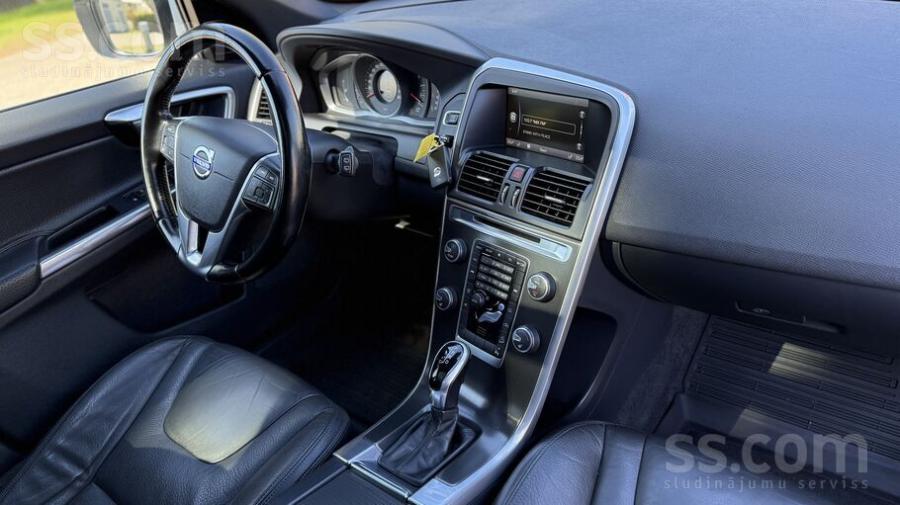 Balts Volvo XC60 2013 Jūrmala, ar dzinēja tilpumu 2.40 L un nobraukumu 0 tūkst. km par 10950 €, foto 19 vietnē AUTOMOTO.COM.LV