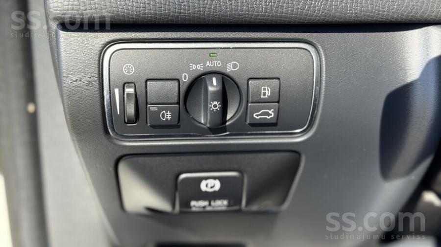 Balts Volvo XC60 2013 Jūrmala, ar dzinēja tilpumu 2.40 L un nobraukumu 0 tūkst. km par 10950 €, foto 29 vietnē AUTOMOTO.COM.LV