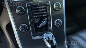 Balts Volvo XC60 2013 Jūrmala, ar dzinēja tilpumu 2.40 L un nobraukumu 0 tūkst. km par 10950 €, foto 32 vietnē AUTOMOTO.COM.LV
