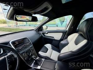Белый Вольво ХС60 2013 в Резекне, объемом двигателя 2.40 л и пробегом 237 тыс. км за 13990 €, фото 16 на AUTOMOTO.COM.LV
