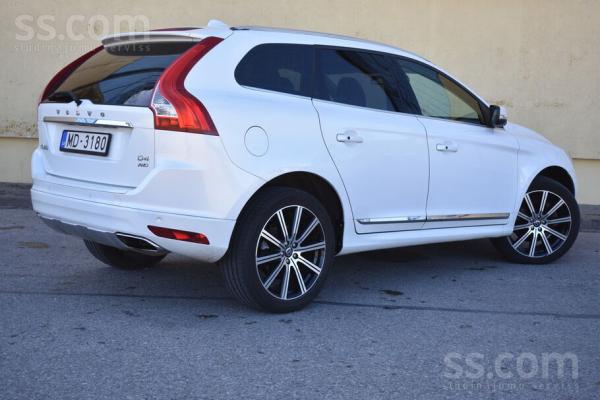 White Volvo XC60 2013 in Talsi, with an engine capacity of 2.40 L and mileage of 241 thousand km for 9500 €, photo 5 on AUTOMOTO.COM.LV