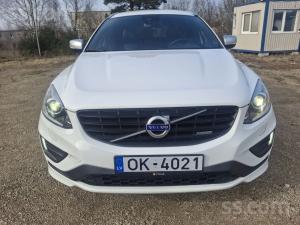 White Volvo XC60 2013 in Riga, with an engine capacity of 2.00 L and mileage of 256 thousand km for 10650 €, photo 5 on AUTOMOTO.COM.LV