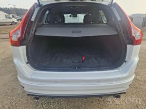 White Volvo XC60 2013 in Riga, with an engine capacity of 2.00 L and mileage of 256 thousand km for 10650 €, photo 13 on AUTOMOTO.COM.LV