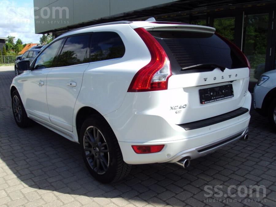 Balts Volvo XC60 2013 Rīga, ar dzinēja tilpumu 2.40 L un nobraukumu 182 tūkst. km par 13800 €, foto 5 vietnē AUTOMOTO.COM.LV
