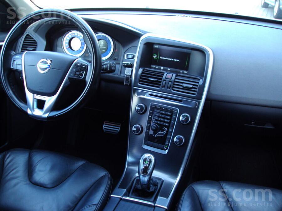 Balts Volvo XC60 2013 Rīga, ar dzinēja tilpumu 2.40 L un nobraukumu 182 tūkst. km par 13800 €, foto 7 vietnē AUTOMOTO.COM.LV