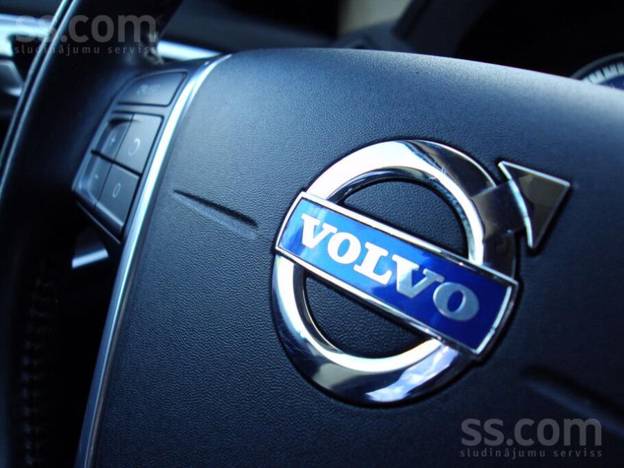 Balts Volvo XC60 2013 Rīga, ar dzinēja tilpumu 2.40 L un nobraukumu 182 tūkst. km par 13800 €, foto 11 vietnē AUTOMOTO.COM.LV