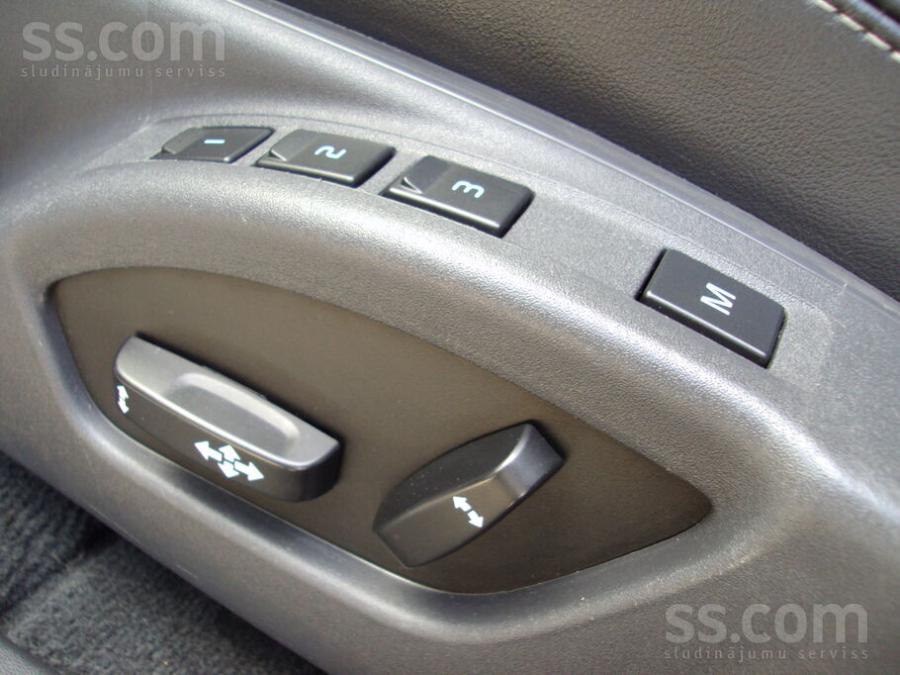 Balts Volvo XC60 2013 Rīga, ar dzinēja tilpumu 2.40 L un nobraukumu 182 tūkst. km par 13800 €, foto 15 vietnē AUTOMOTO.COM.LV