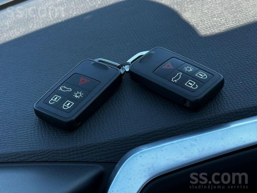 Белый Вольво ХС60 2013 в Елгава, объемом двигателя 2.40 л и пробегом 0 тыс. км за 11990 €, фото 33 на AUTOMOTO.COM.LV