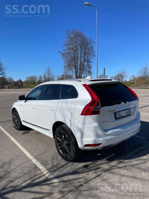 Balts Volvo XC60 2013 Daugavpils, ar dzinēja tilpumu 2.40 L un nobraukumu 280 tūkst. km par 14700 €, foto 3 vietnē AUTOMOTO.COM.LV